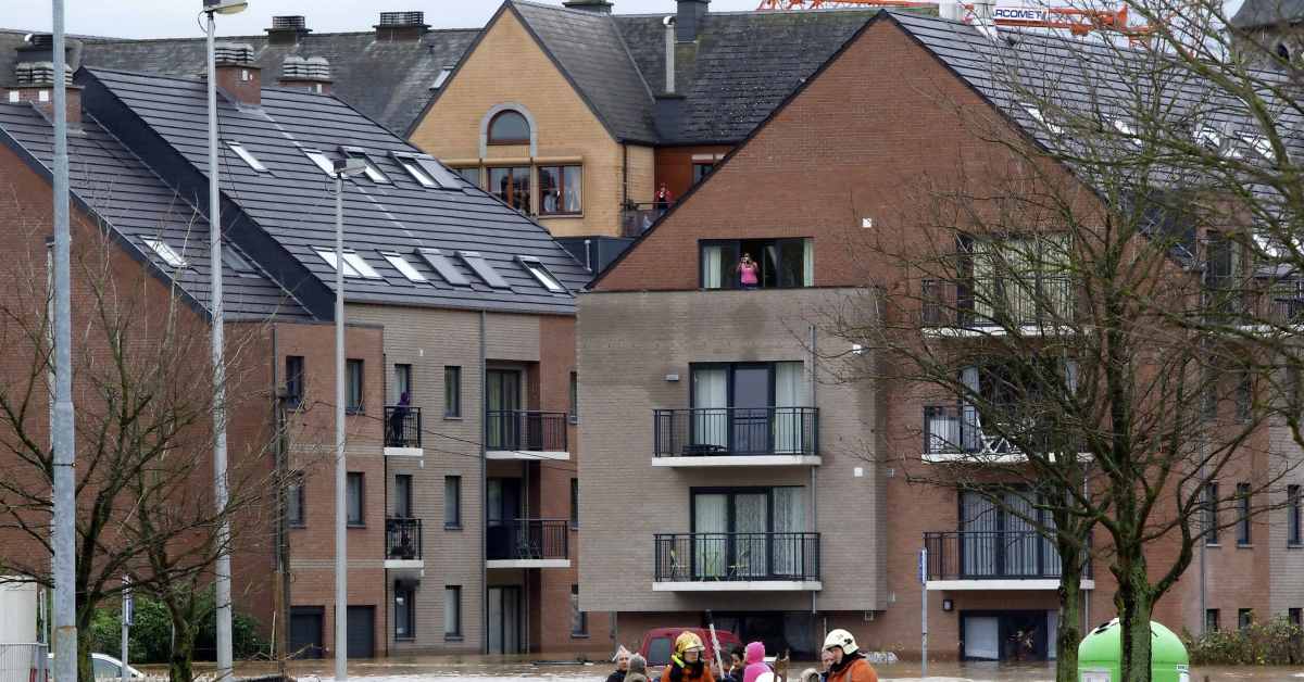 Översvämningar kräver liv i Belgien Utrikes Svenska Yle
