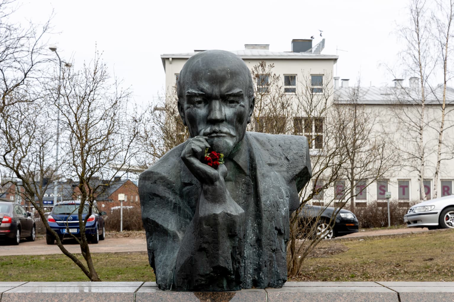 lenin statue uk