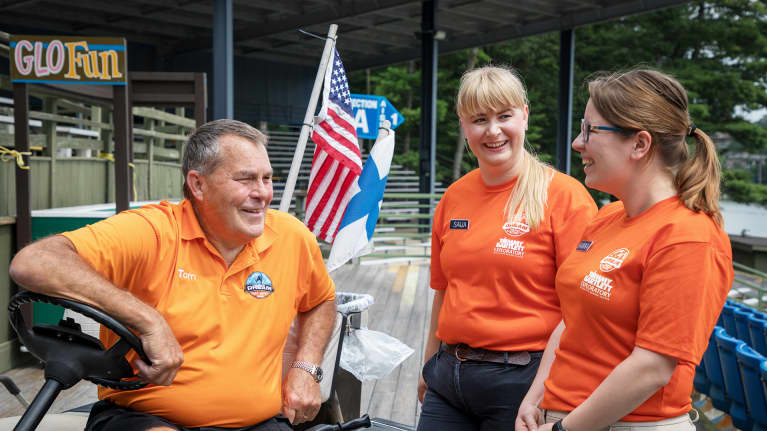 Kuusi huippujuttua sunnuntai-iltaan: Kirurgi pelasti puukotuksen uhrit ...