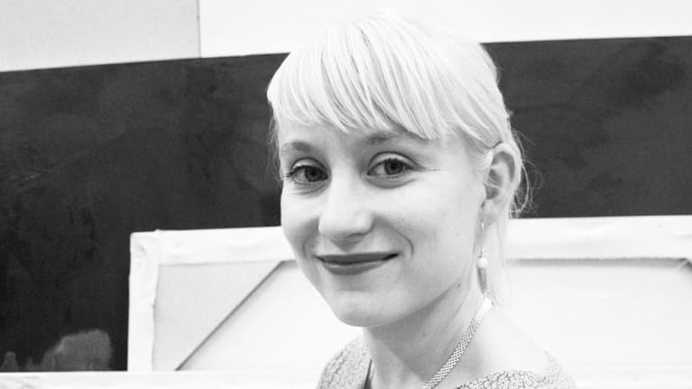 Karoliina Hellberg pokkasi nuorelle taiteilijalle myönnettävän Didrichsenin Pro Arte -palkinnon ...