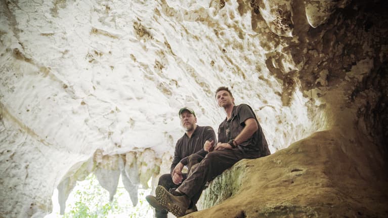 Tässä on maailman vanhin tunnettu luolamaalaus: Myyttiset olennot ...