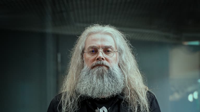 Marko Annala halusi palavasti isäksi, nyt lapiopartainen kirjailija ...