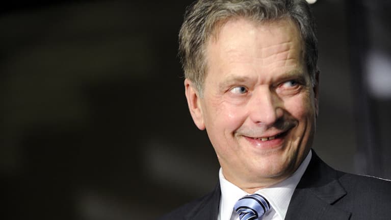 Sauli Niinistö hymyilee, kun presidentiksi valinta alkaa varmistua.