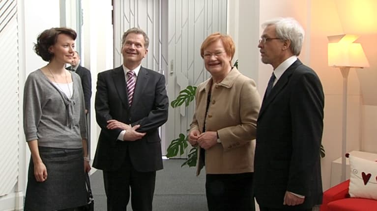 Tarja Halosen presidenttikaudet kuvina | Yle