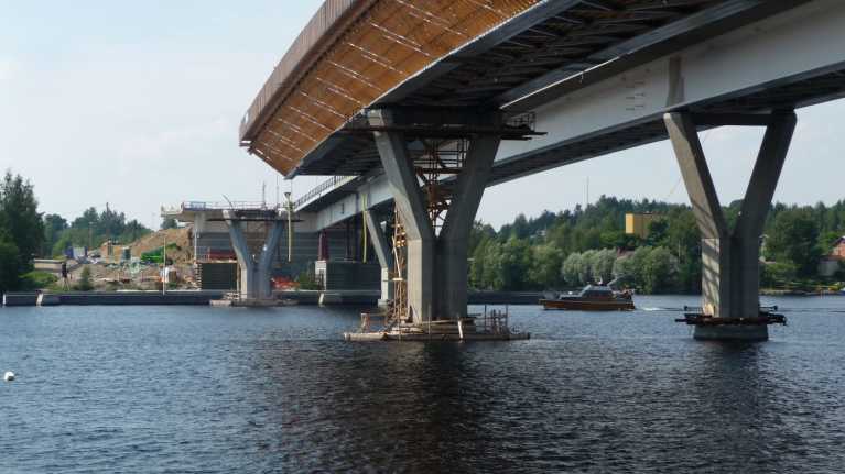 Kyrönsalmen silta saa teräsrakenteet | Yle