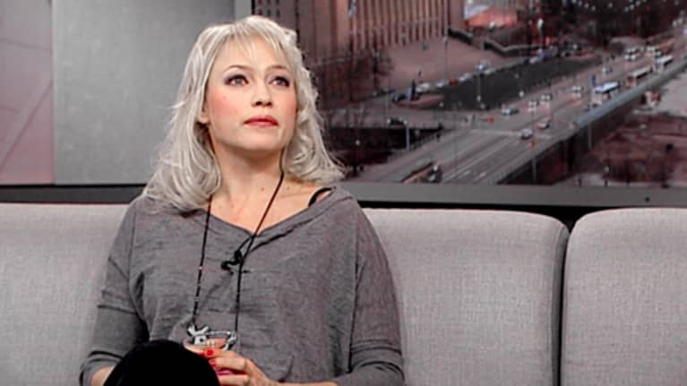 Laulaja Chisu pitää kiinni omista näkemyksistään | Yle