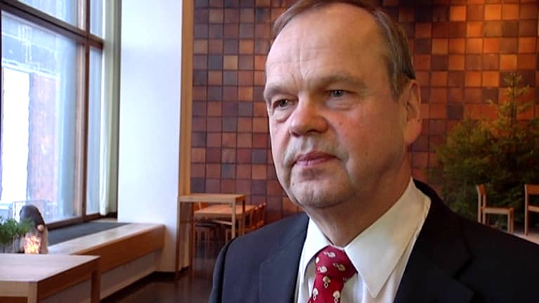 Maaherra jää historiaan, Rauno Saari jatkaa töitä | Yle