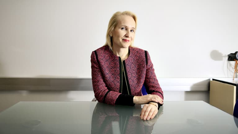 Minna Helle nimitettiin valtakunnansovittelijaksi | Yle