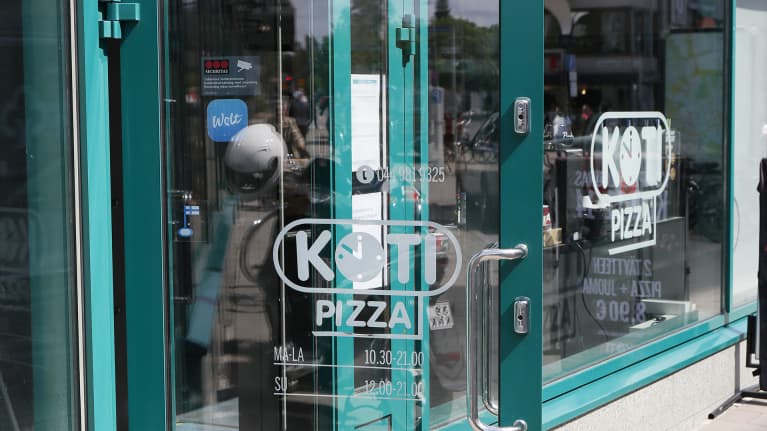 Kotipizza vähensi ravintoloita, lisäsi myyntiä | Yle