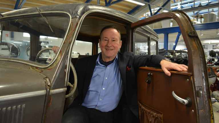 Konservoitu museoauto kertoo tarinan – IFAn ikkunankehyksessä naula ...