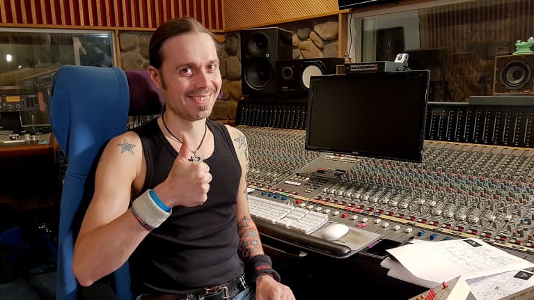 Kuuntele: Minne hävisivät hittialbumit - palaako vinyylilevy ...