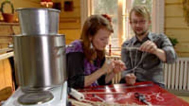 Stöpa ljus med tre armar | Hobby och hantverk | Svenska Yle