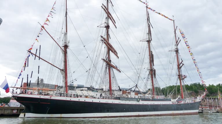 Världens största segelfartyg besöker Åbo igen | Åboland | Svenska Yle