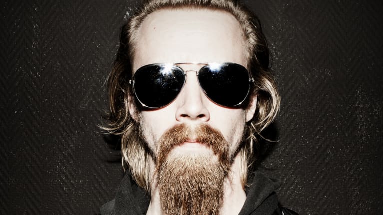 Hulkoff från Raubtier uppmanar: skjut, gräv, tig och ät! | X3M ...