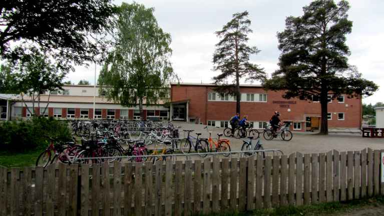 Smedsby-Böle skola får pris för arbete mot mobbning | Österbotten ...