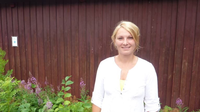 Jessica Aminoff tävlar på många hästar | Västnyland | Svenska Yle