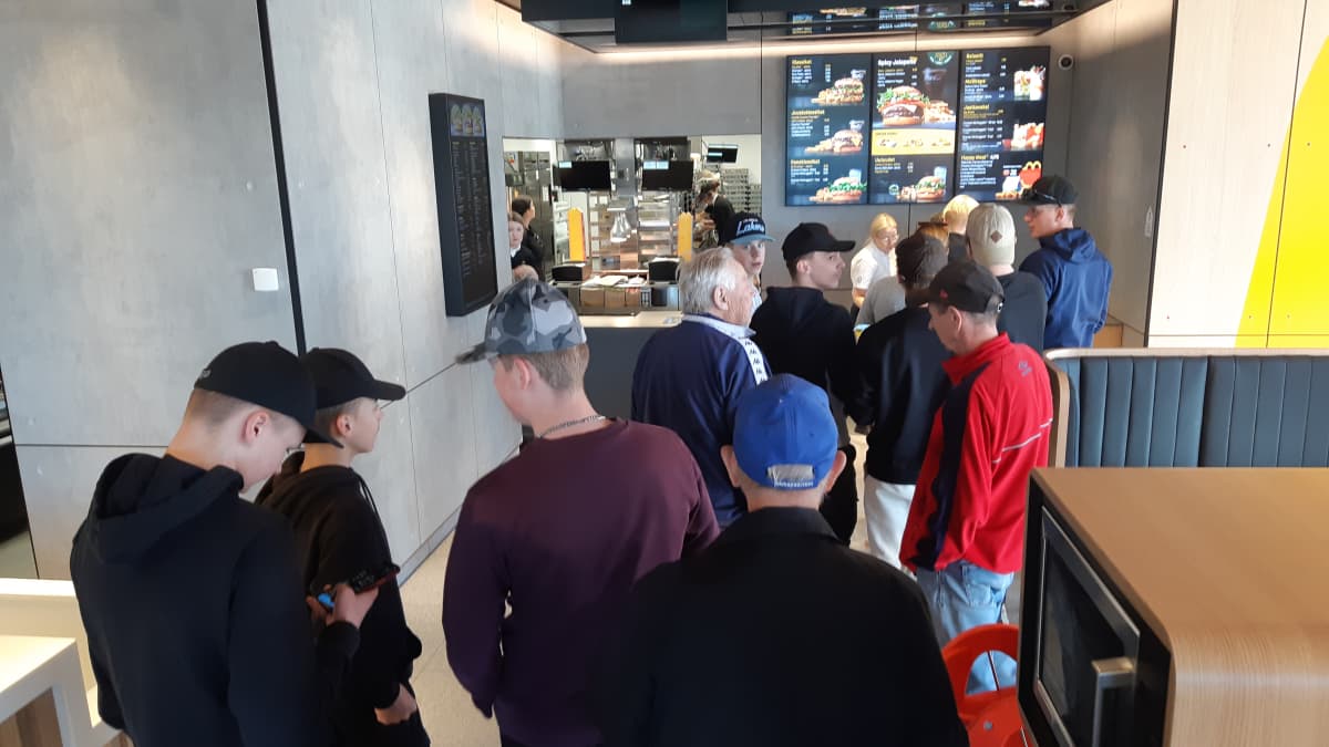 Burger King avasi ravintolan Rovaniemen keskustassa – palkkasi 50 ...