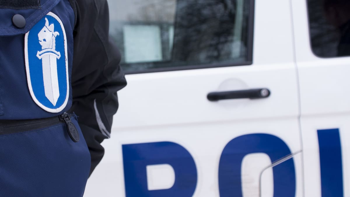 Pohjanmaan poliisin etsimä Volvo löytyi | Yle