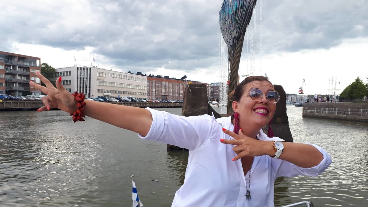 Ensi kertaa julkisuudessa: Robinin äiti kertoo, kuinka kasvatti ...