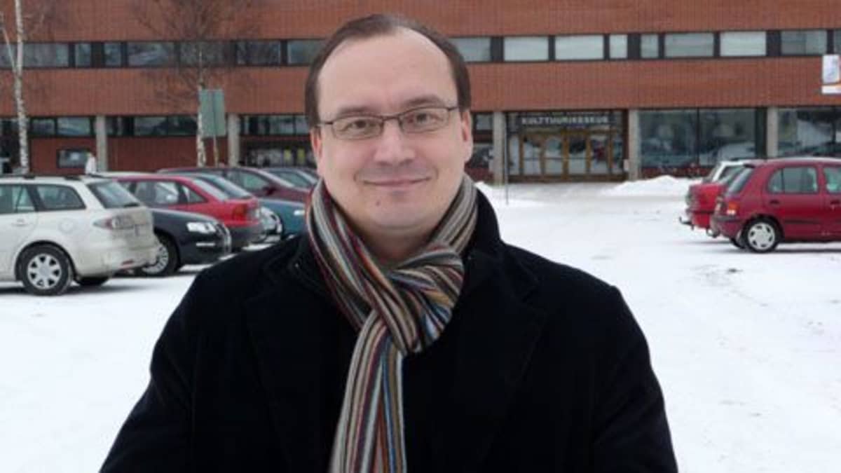 Jari Vilén harkitsee Rovaniemen kaupunginjohtajuutta | Yle