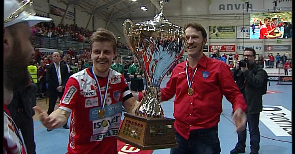 Salibandy lähestyy ammattilaisuutta | Yle Uutiset | yle.fi