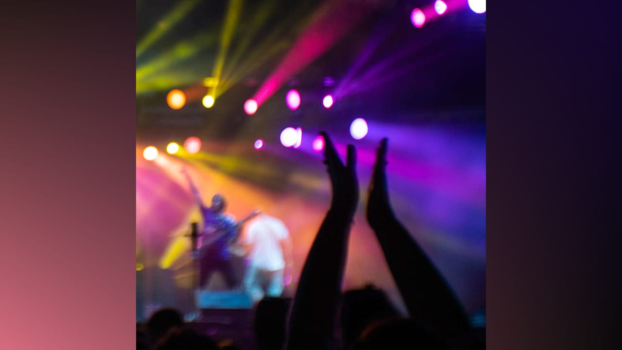 "Jag tänkte inte vänta och vara sysslolös" – evenemangsproducent Robert ...