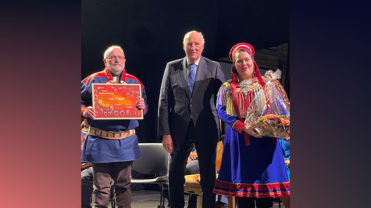 Giellavahkku álggii, Ruoŧa girku ja sámit soabadallamin, gahkkan lea ...