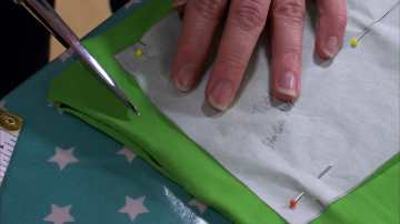 Sy byxor själv - tights av stretchigt material | Strömsö | Svenska Yle