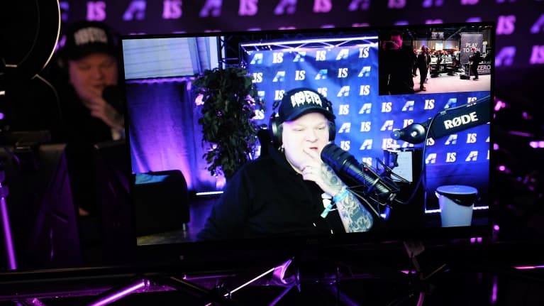 Zoreaudio erottuu muista pelistriimaajista ”päättömillä ideoilla” ja ...