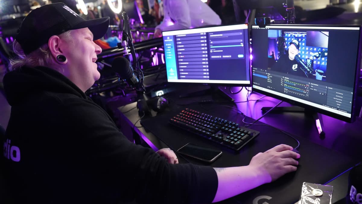 Zoreaudio erottuu muista pelistriimaajista ”päättömillä ideoilla” ja ...