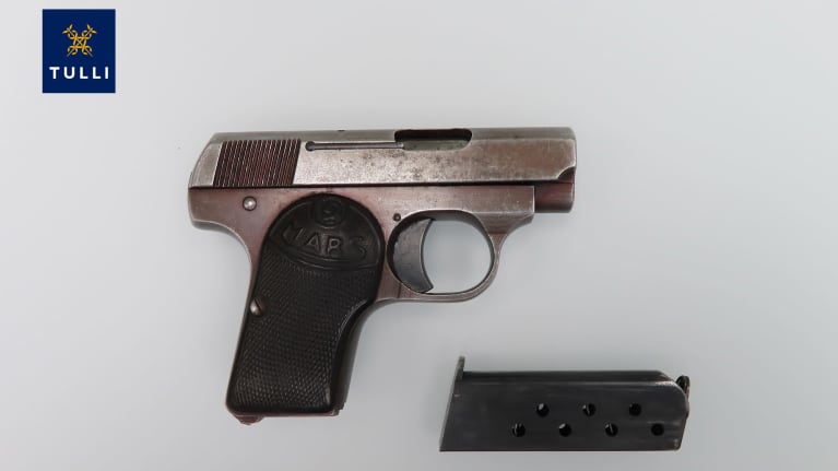 Tulli takavarikoi lähes 400 huumeilla täytettyä reppua – tutkinnassa ...