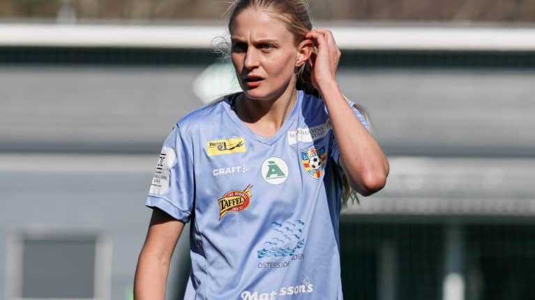 Tästä syystä MM-viheriöllä säväyttänyt Jacqui Hand palasi Ahvenanmaalle ...