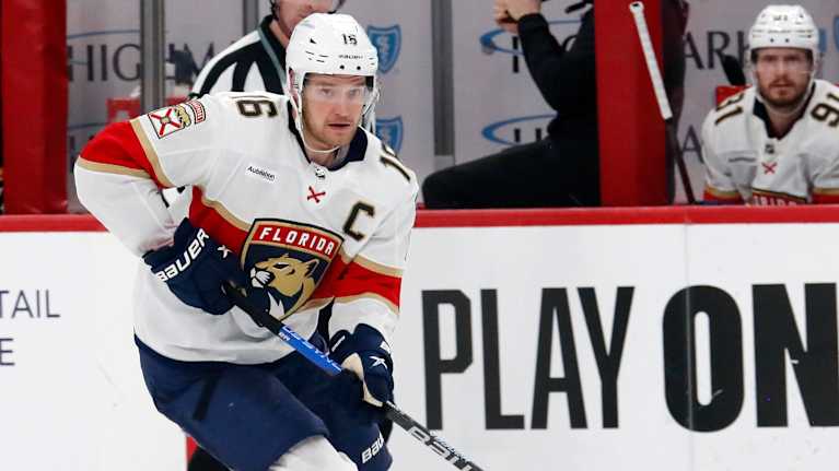 NHL-kolumnen: Aleksander Barkov, Miro Heiskanen, Connor McDavid, eller ...