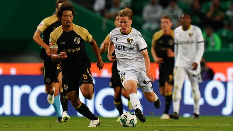 Vain Lukas Hradecky pelaa selvästi kovemmassa pääsarjassa kuin 19 ...