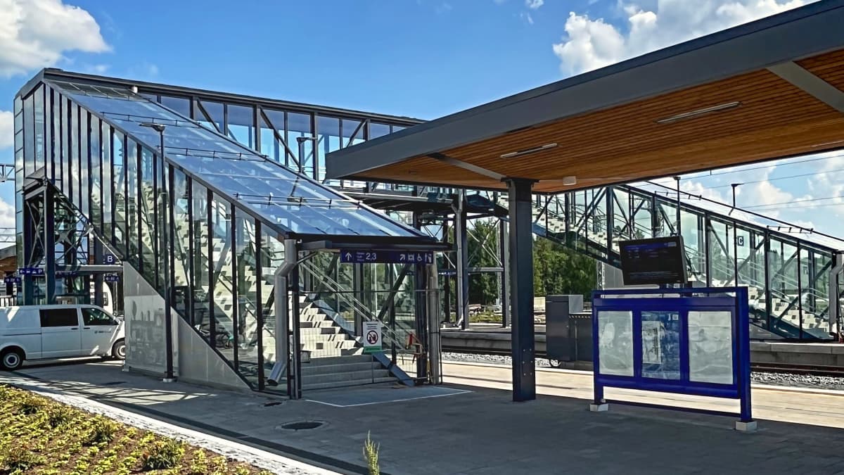 Joensuun rautatieaseman ylikäytävä otetaan käyttöön maanantaiaamuna ...