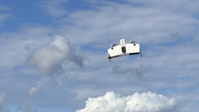 Drooni leikattiin irti 5-vuotiaan Siirin hiuksista – näin perhe aikoo ...