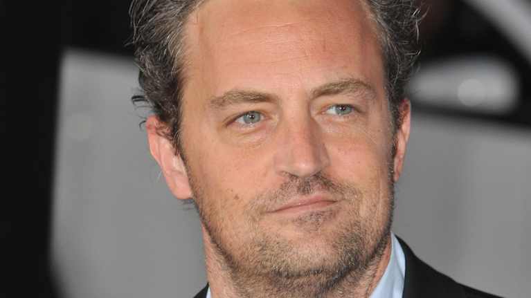 Nytt erkännande i samband med Matthew Perrys död | Kultur | Svenska Yle