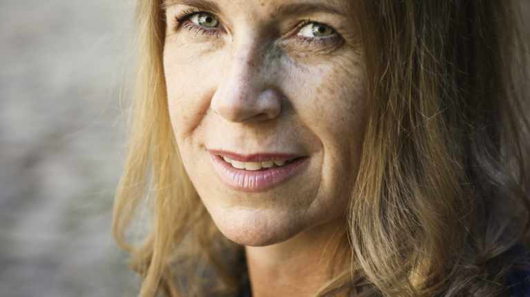 Gunilla Lindh blev lämnad ensam med tre autistiska barn | Kultur ...