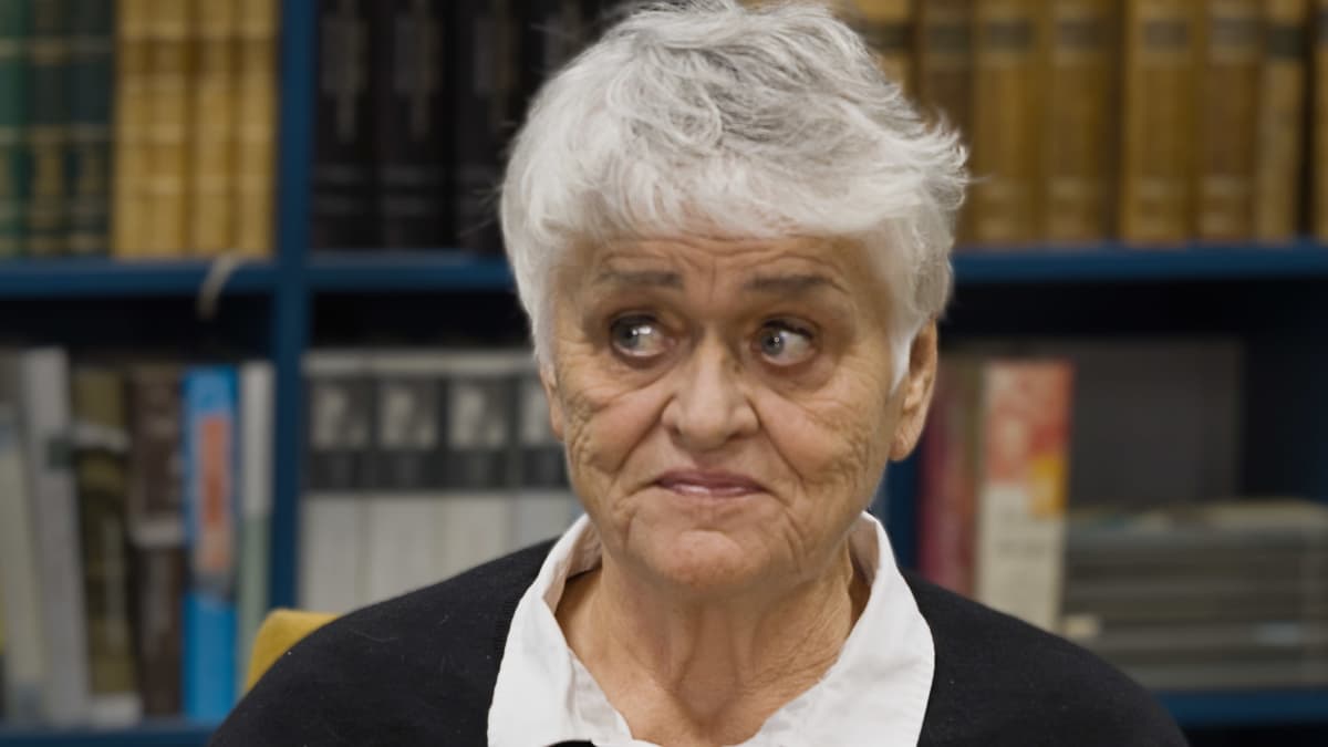 Kirjailija Pirkko Saisio ei ole ikinä sopinut tuttuihin raameihin ...