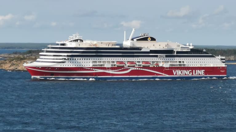 HS: Viking Glory pysähtyi Tukholman saaristossa tunniksi – Lähtö ...