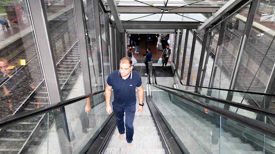 Päihdelääkäri Kaarlo Simojoki ihmettelee: Ihminen voi juoda vaikka ...