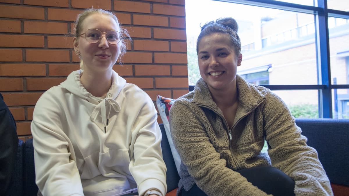 Tekoäly voi kirjoittaa työhakemuksen ja viilata ansioluetteloa – katso ...