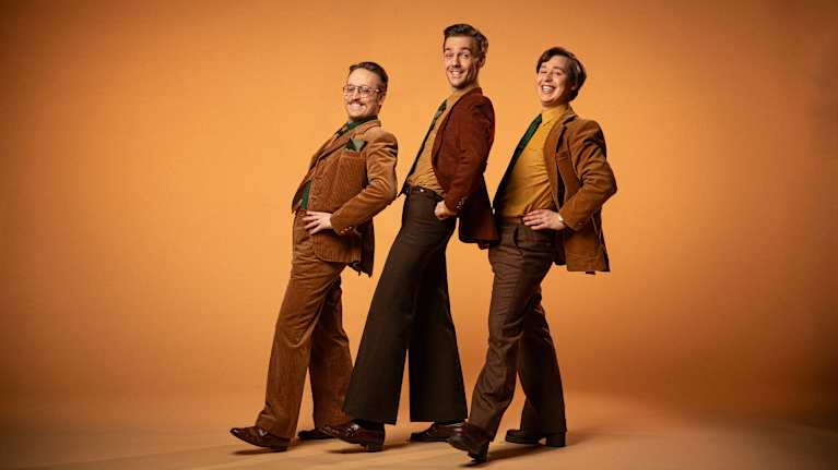 Recension: Humorn i KAJ:s turnéshow är rolig för att den visar hur ...