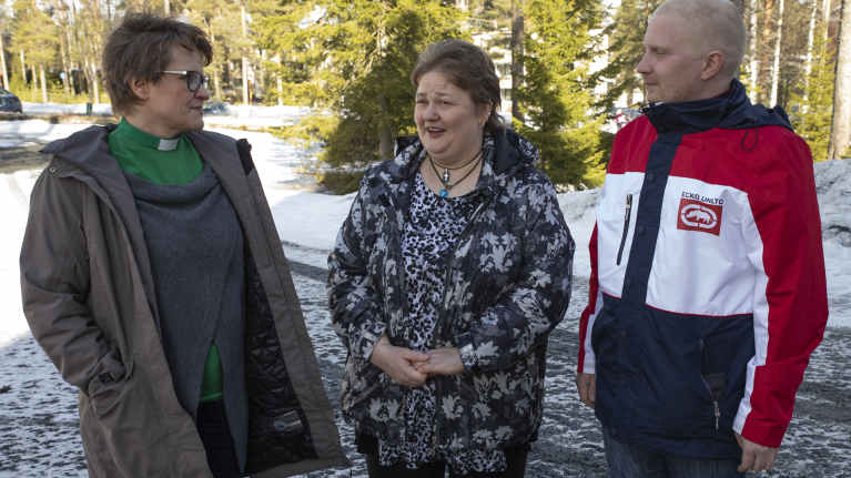 Halu auttaa leviää netissä vauhdilla, haasteena tavoittaa apua ...