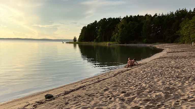 Uppdaterad: Nu är badvattnet okej vid Mustfinns badstrand i Pargas ...