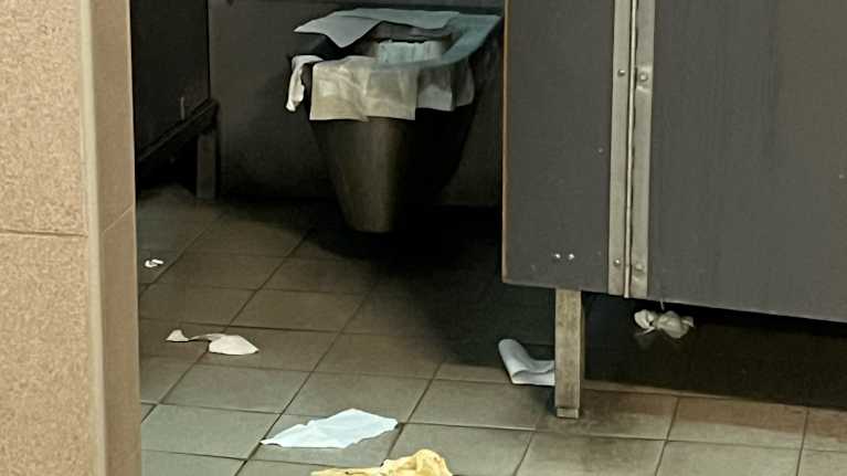 ”Tämä on ihan floppi, ihan katastrofi” – tässä erikoisten yleisurheilun ...