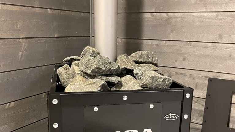 Tärkeä asia pitää tehdä kiukaalle kerran vuodessa – auttaa kiuasta ...