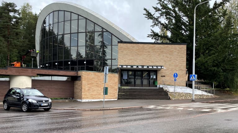 Yhden hallin malli sekä vaikeuttaisi että helpottaisi uimaseurojen toimintaa Kouvolassa ...