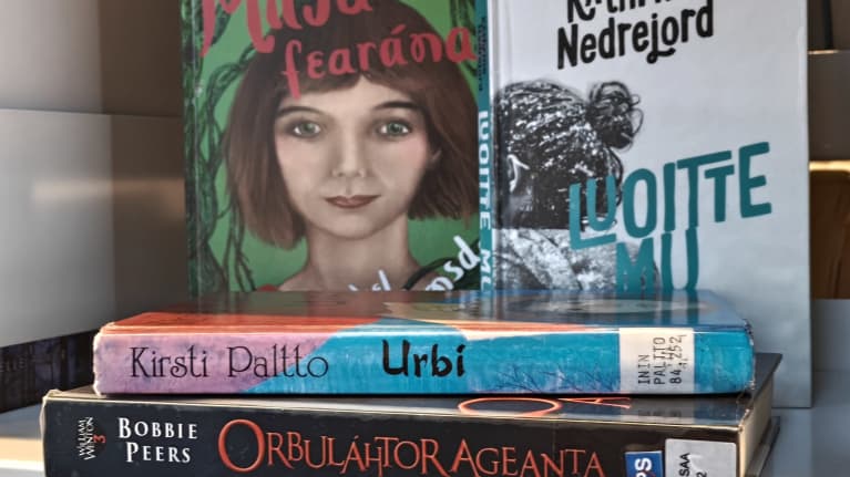 Saamelaisäiti kyllästyi odottamaan kirjoja omalla kielellään ja ryhtyi itse kirjailijaksi ...