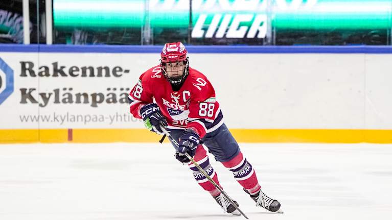 Kohuissa ryvettynyt HIFK sai pidettyä tähtipelaajansa – nuori joukkue ...